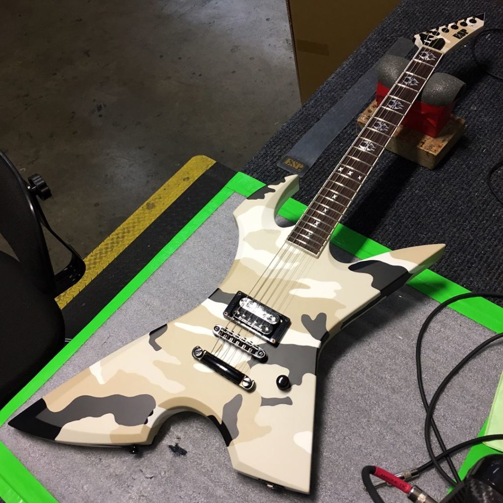 james hetfield ESP - Aprenda Violão e Guitarra